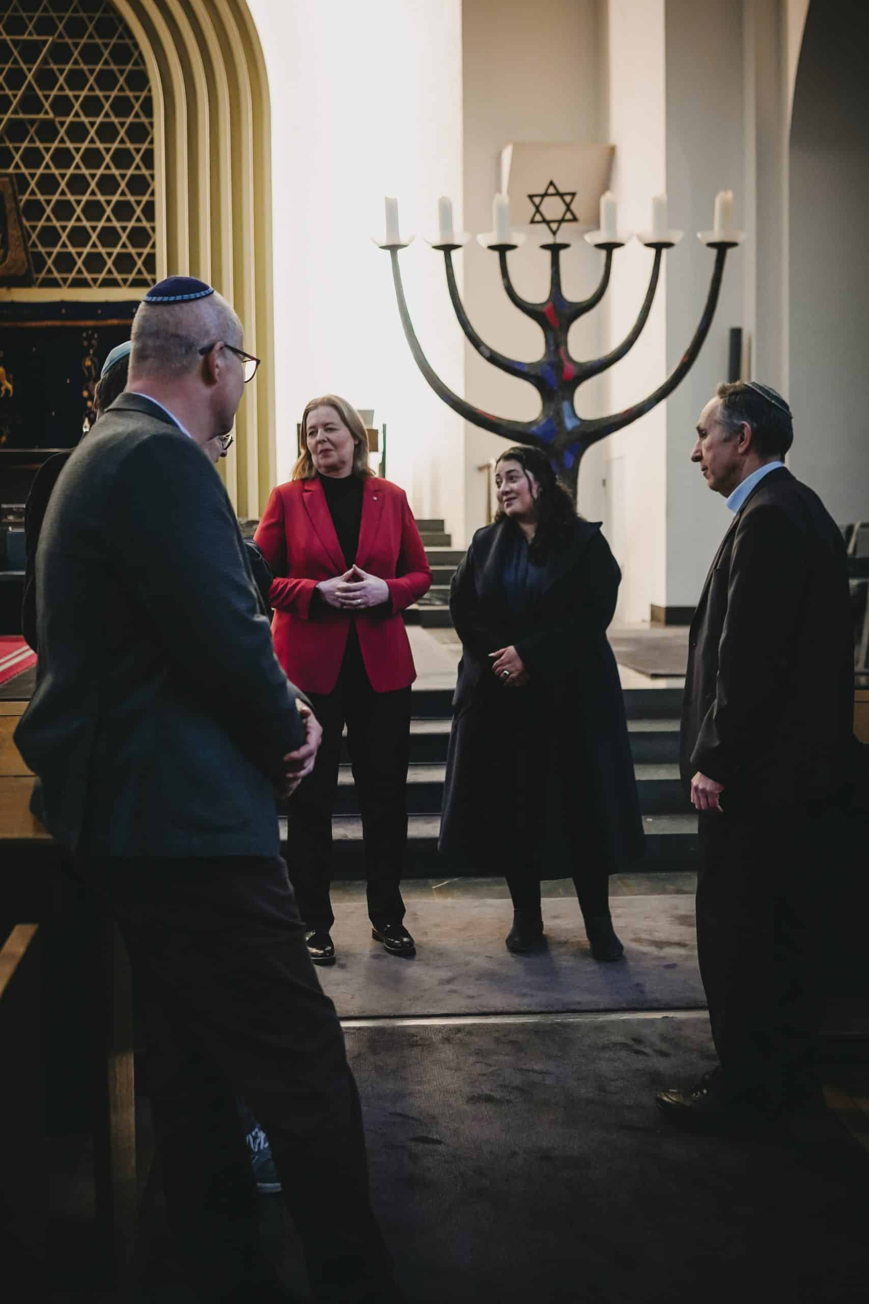 Bundestagspräsidentin besucht Kölner Synagoge - Koeln 0221 News - Online